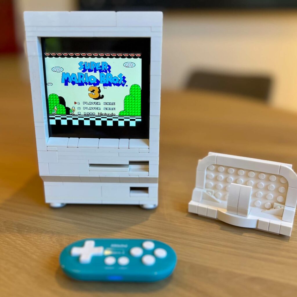 Act 2 Art | LEGO Mini Mac: A Raspberry Pi-Powered 1984 Macintosh Replica