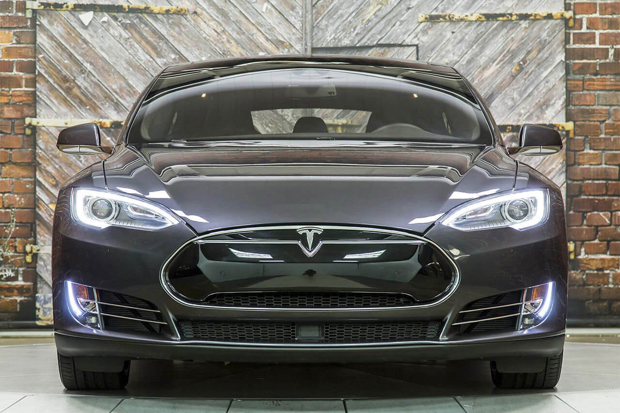 Act2Art | Tesla Front-End Refresh